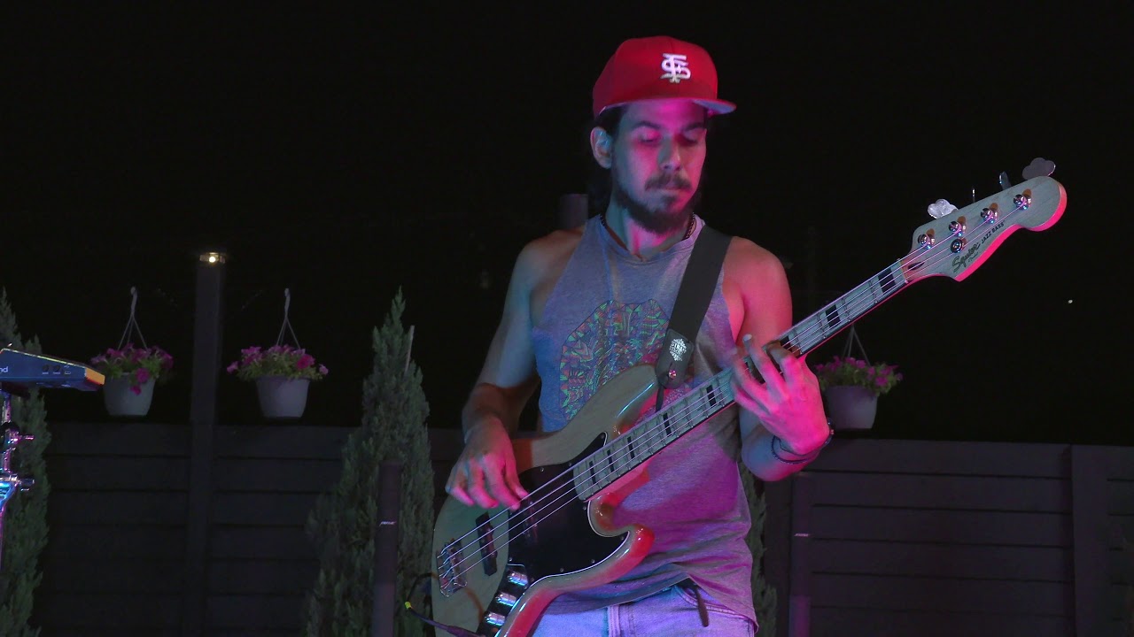 Giorgio by Moroder by Daft Punk (Live Looping) - YouTube