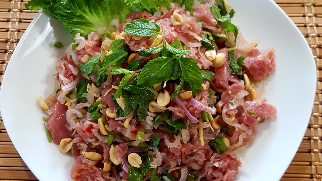 Fermented Pork Salad | Yum Som Moo | Lao food - YouTube
