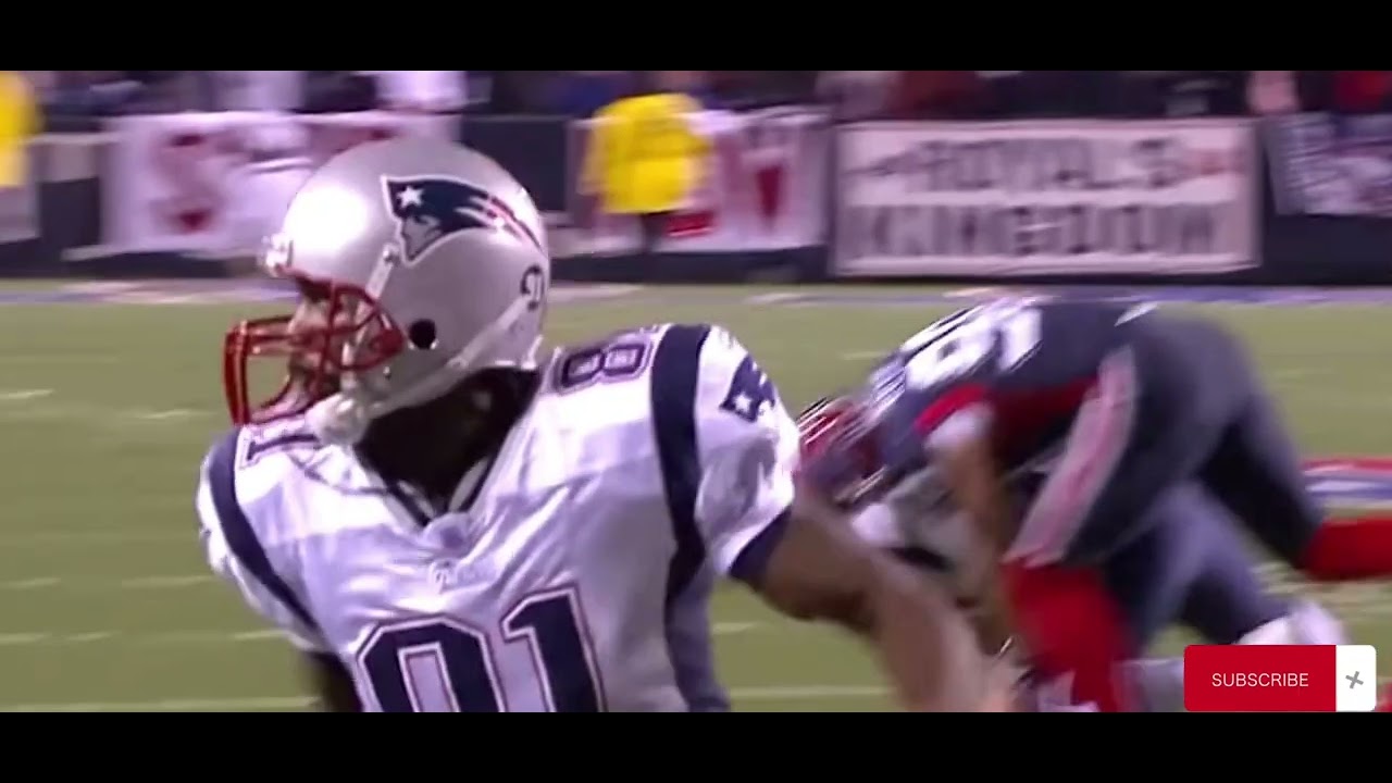 Tom Brady finds Randy Moss for a insane touchdown!!! Nice way to get your feet in! Nice play ...