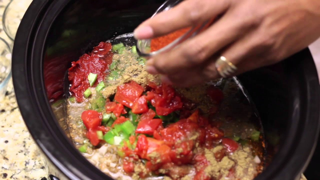 How to Make Chili in a Crock-Pot for 6 People : Cook It Up! - YouTube