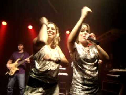 Unique & Renatinha Mello - Bad Romance (Lady GaGa cover) - F1 Club