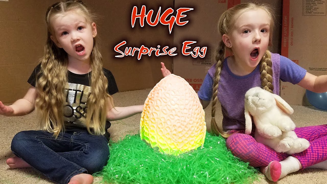 Easter Egg Hunt in HUGE Box Fort Maze! We Find a GIANT Chocolate ...