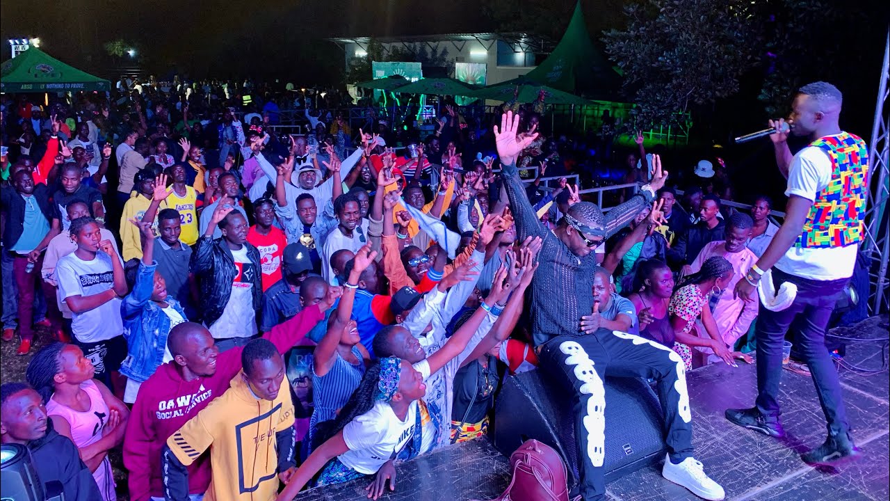 Eddy Wizzy performance at the Open Mic Festive 2022 - YouTube