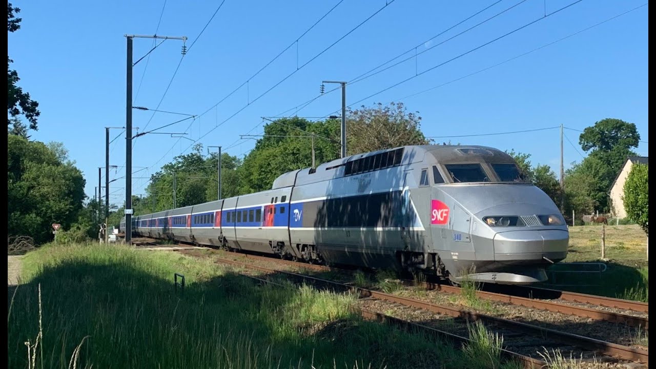 La fin des TGV Atlantique en livrée Lacroix - YouTube