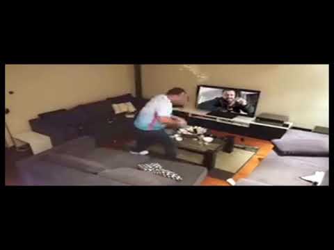 MAÇ SİNİRLENEN ADAM