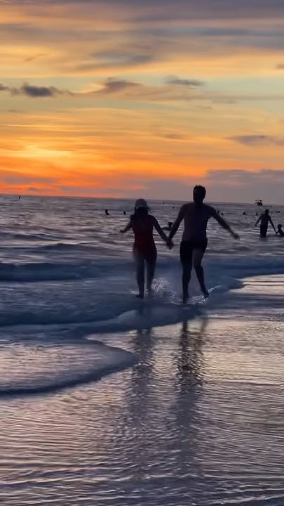 In Love With Summer 🧡 #summervibes #thesummeriturnedpretty - YouTube