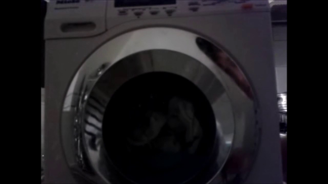 Broken Miele W1 toy washing machine - YouTube