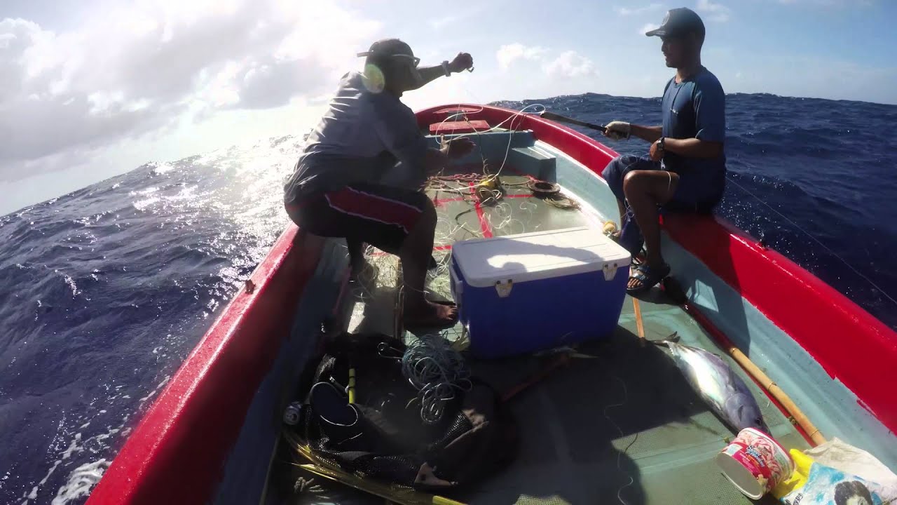Fishing For The Canoe House - Yap, FSM - YouTube