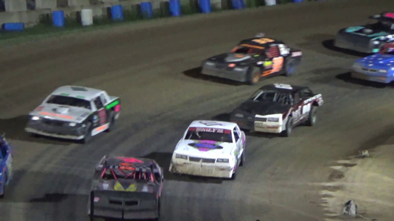 Street Stock Feature Race at Crystal Motor Speedway, Michigan, on 08-11 ...