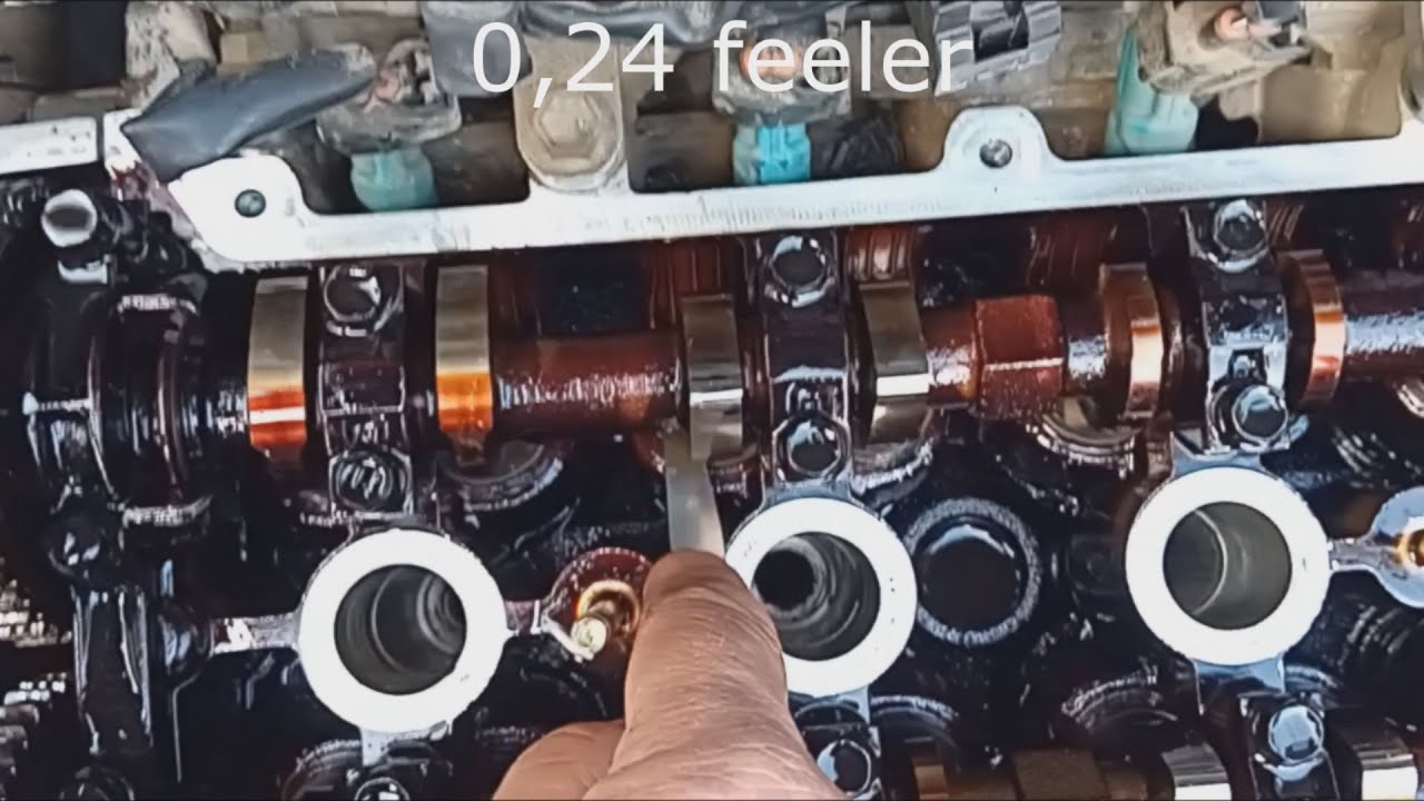 How to check valves clearance on a toyota 2SZ-FE 1.3L engine. - YouTube