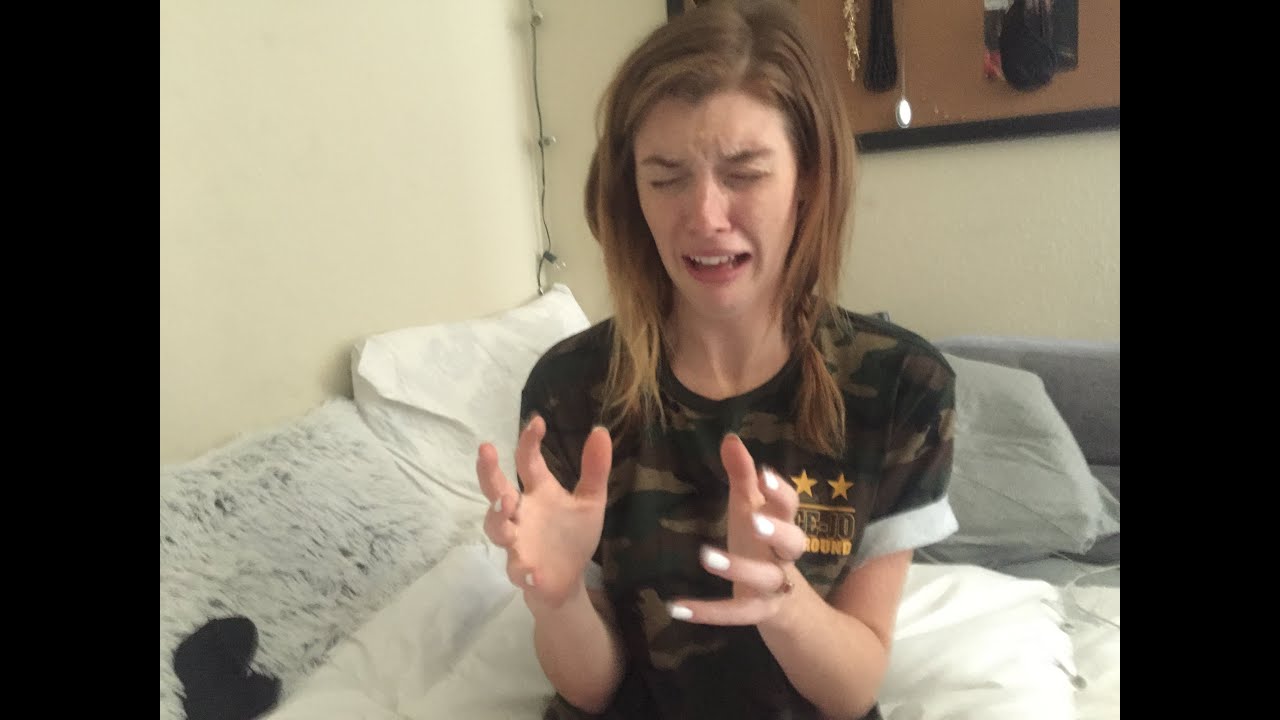 SOMEONE SENT US SPIDERS AND WE DIED | Carly & Erin Vlogs - YouTube