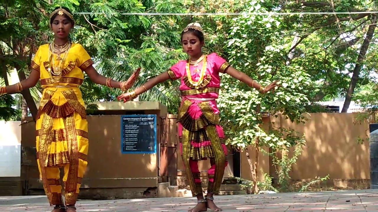 Janani dancer - YouTube