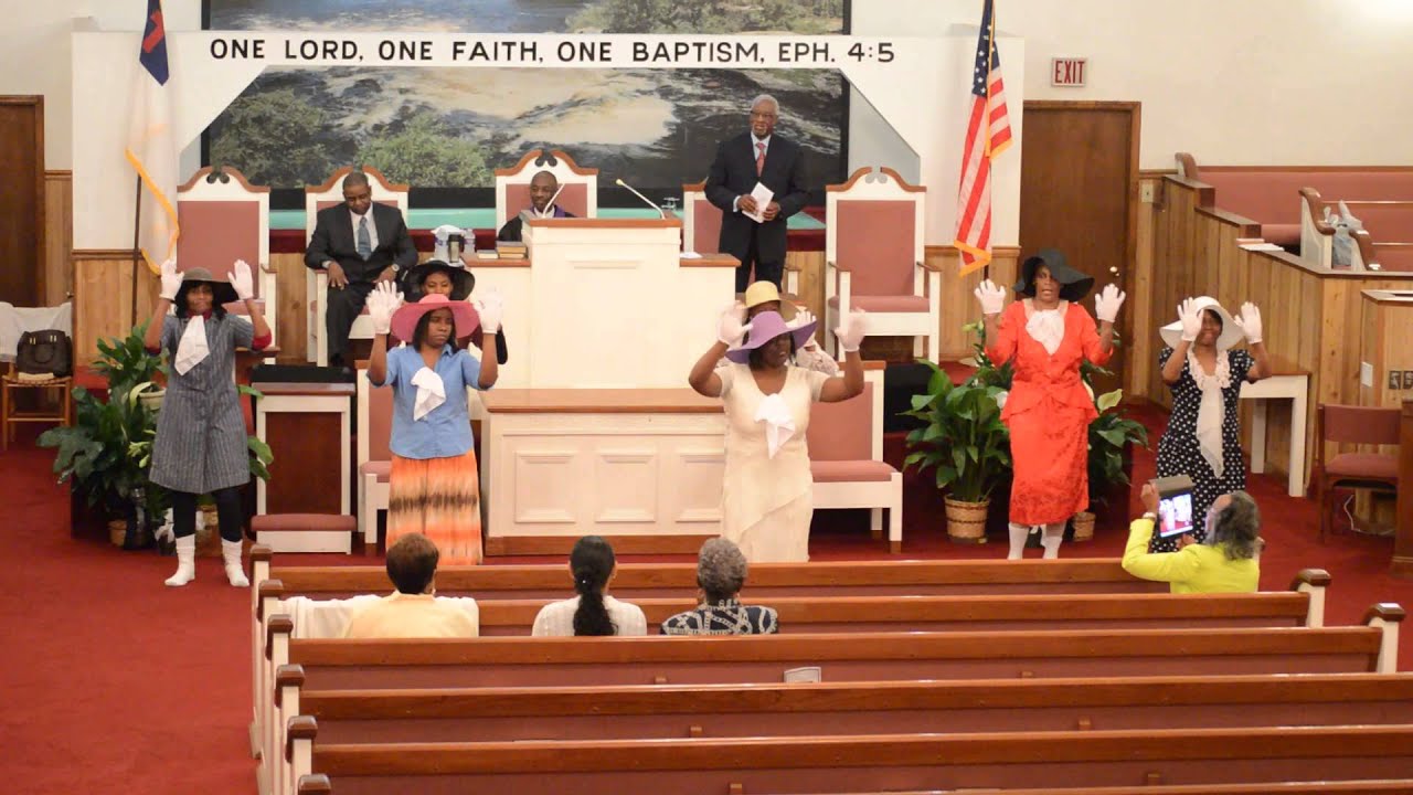 Spring Hill Young Adult Praise Dancers led by Erica Plummer - YouTube