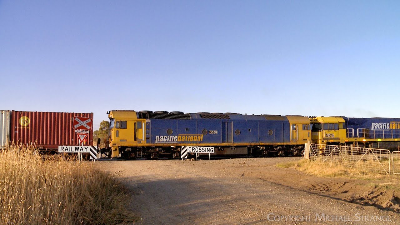 6PM6 Pacific National Container Train At Railway Crossing (4/3/2024 ...