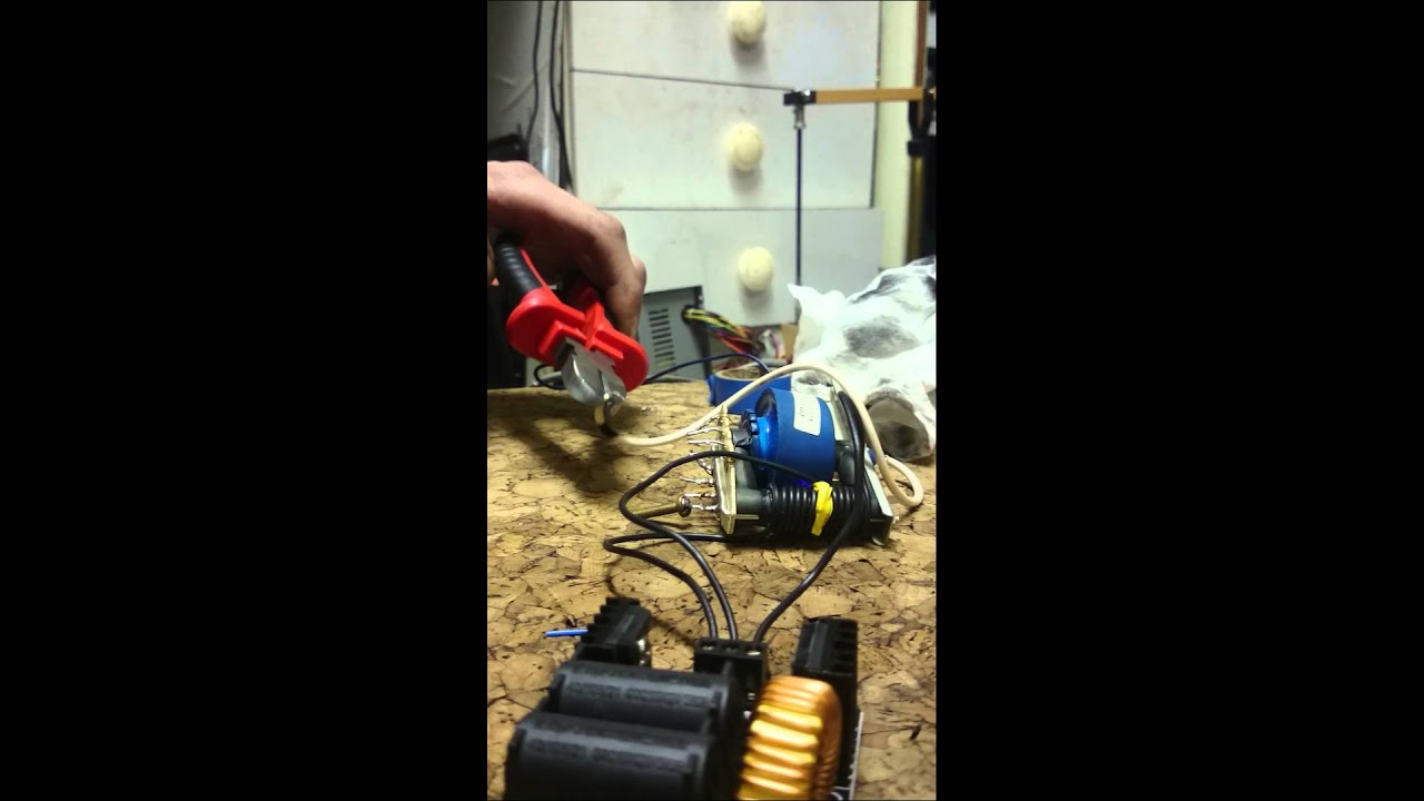 ZVS flyback driver circuit and flyback test - YouTube