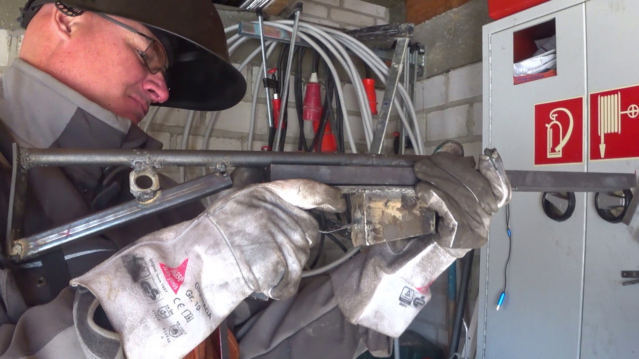 Heavy Metal DIY M 4 Rifle Scrap Metal - YouTube