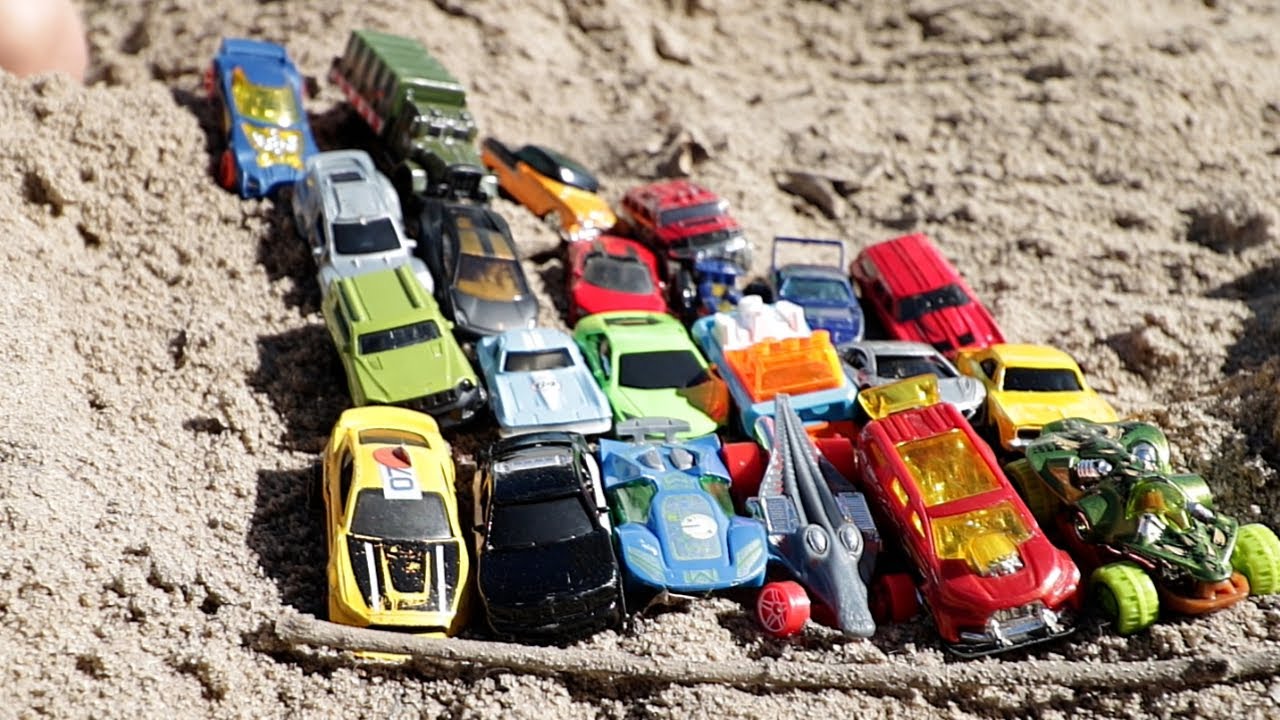 Sandbox Racing Hot Wheels Track - YouTube