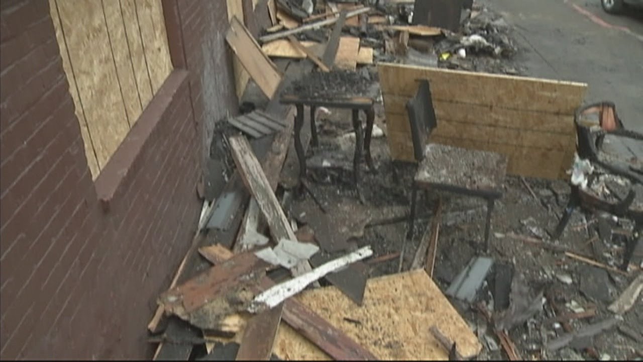 Boarding house fire leaves 30 homeless - YouTube