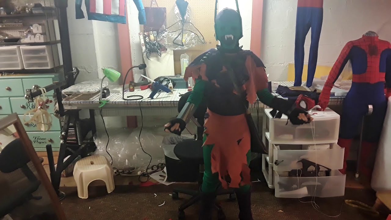 DIY Green Goblin cosplay showcase - YouTube