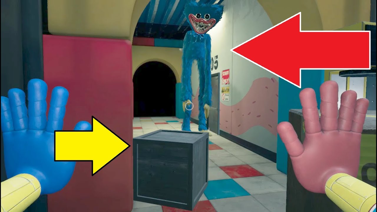 Huggy Wuggy Throws Boxes at Me (Poppy Playtime Chapter) - YouTube