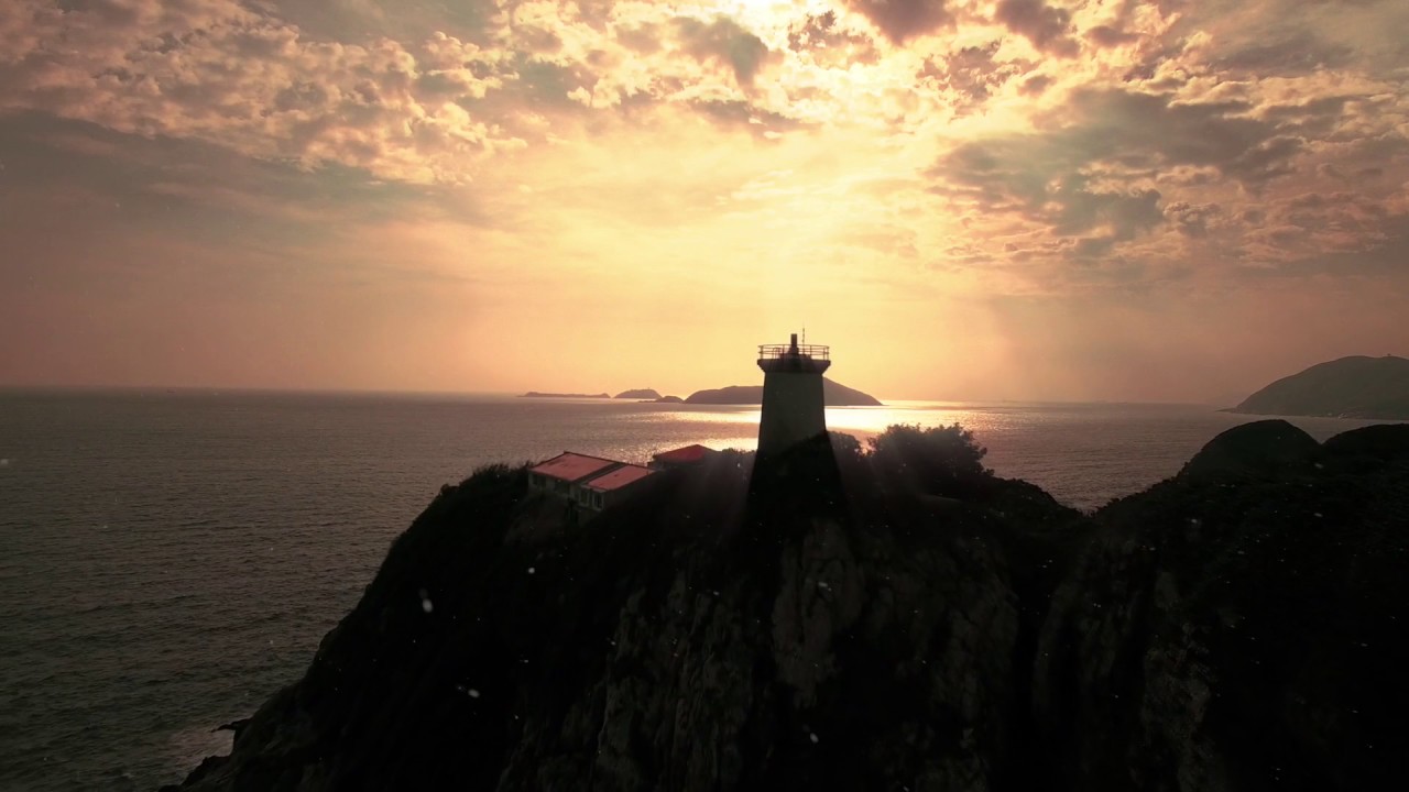 OMEB: Comfortably Numb - Official Music Video - YouTube