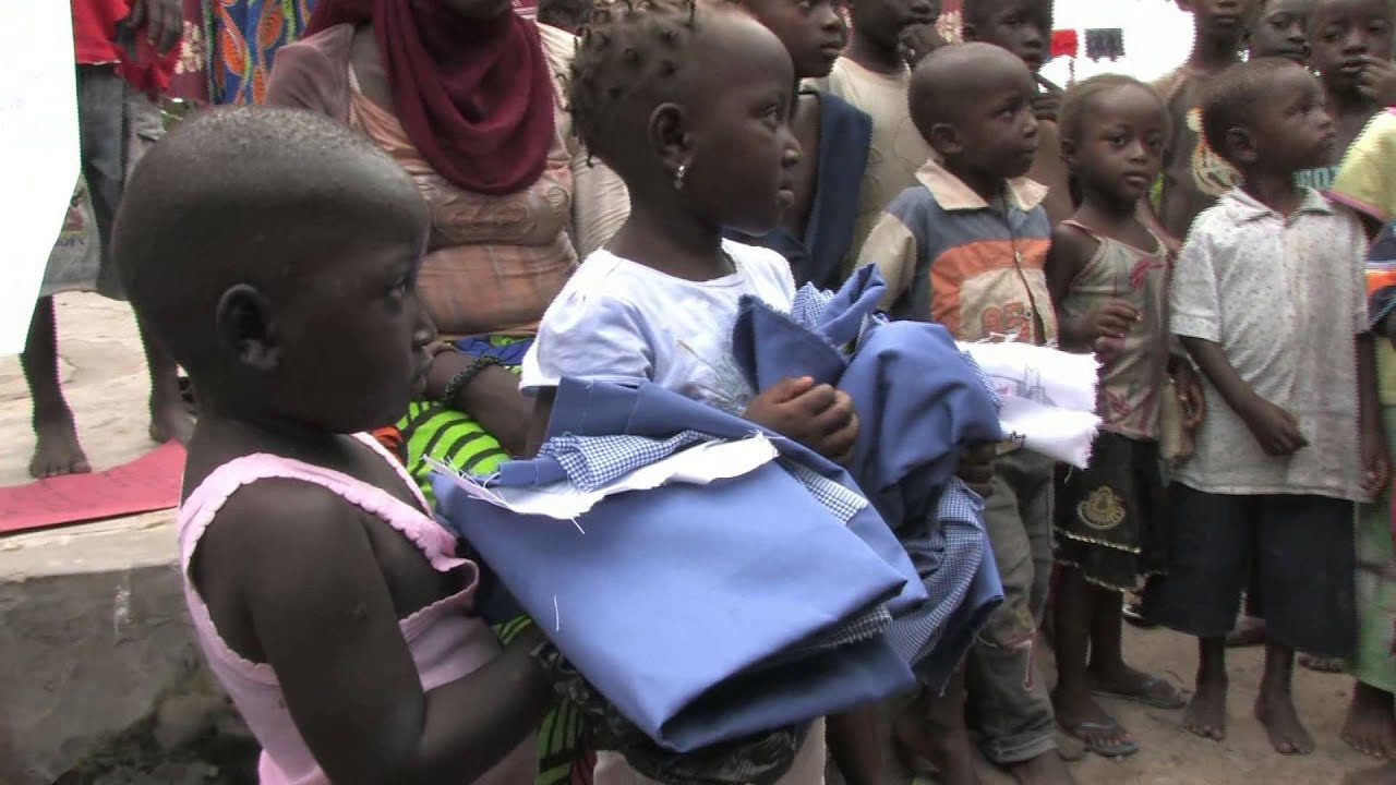 Bezoekje Hawa en Adama Ceesay - YouTube