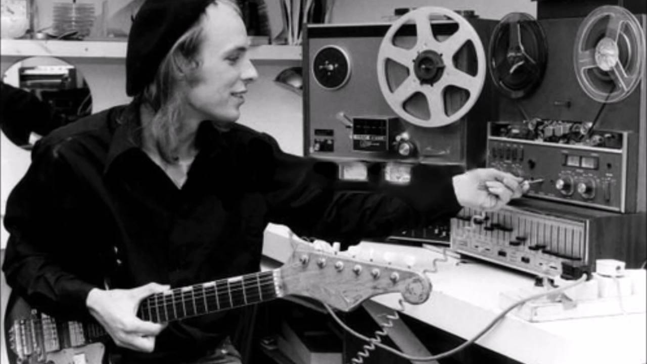 Brian Eno ''The Paw Paw Negro Blowtorch'' - YouTube