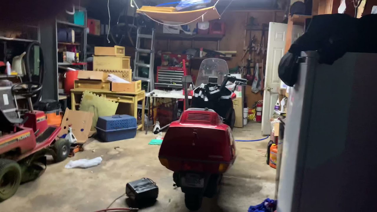 Honda helix rear rack pt 2 - YouTube