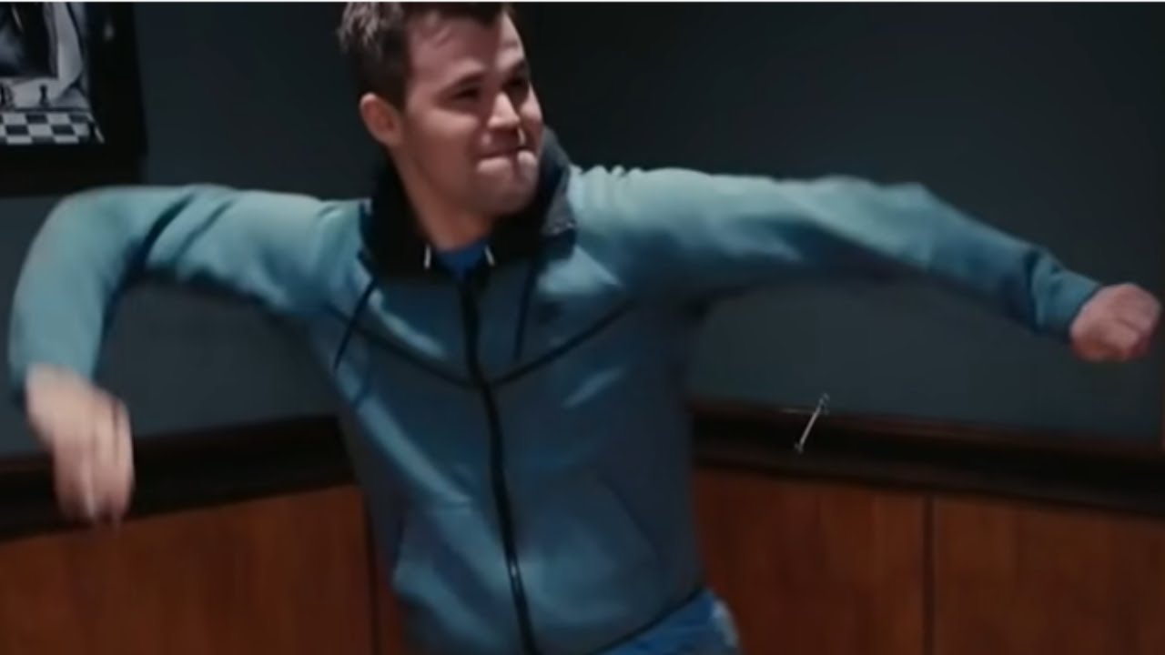 Magnus Carlsen Throws Marshmellow at David Howell After David Disturbs ...