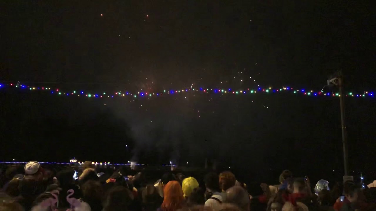 St Ives 2020 Fireworks Part2 - YouTube