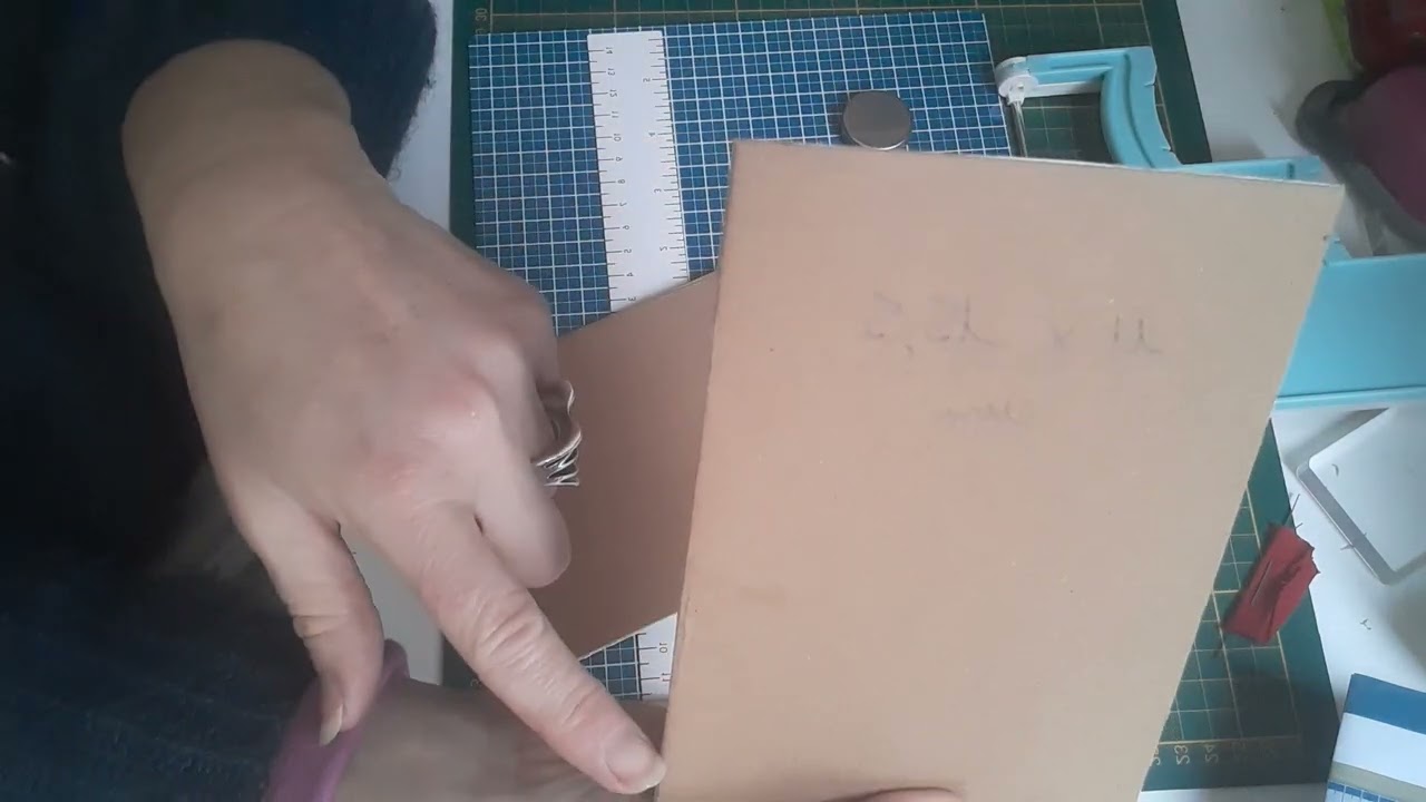 Astuce rangement n 6 (1/2 ) : classeur dies - YouTube