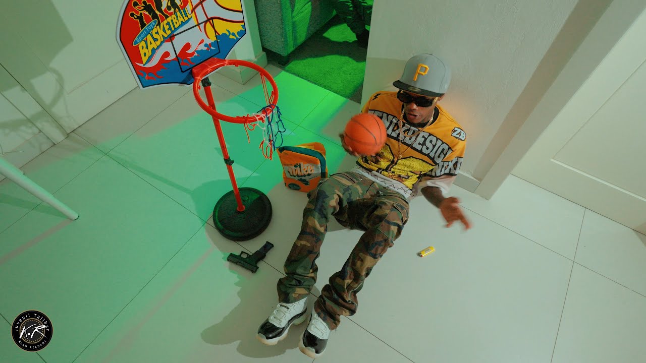 DOWEL KING - PA VOLAR | VIDEO OFICIAL | @AmericanKiing - YouTube Music