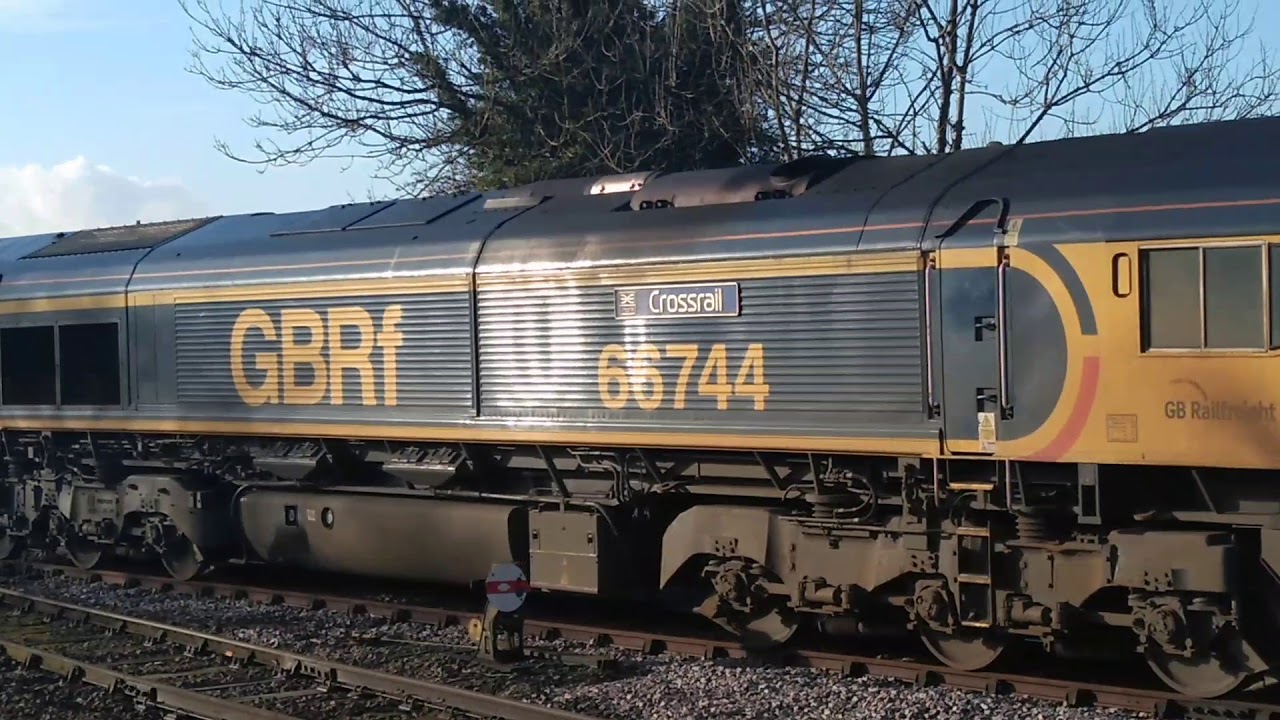 Clitheroe Cement Train horrocksford Junction 66744 GBRf - YouTube