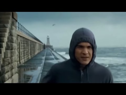 Goal The Dream Begins running scene - Cast No Shadow Oasis