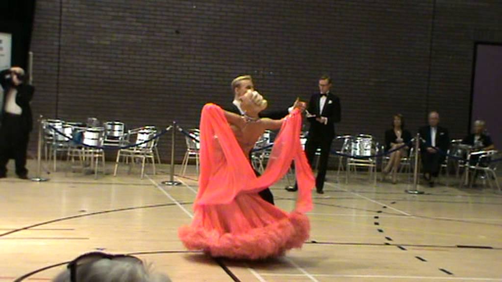 Sean Smullen & Hazel Ryan - Stars of the Future Final 2012 - Waltz ...