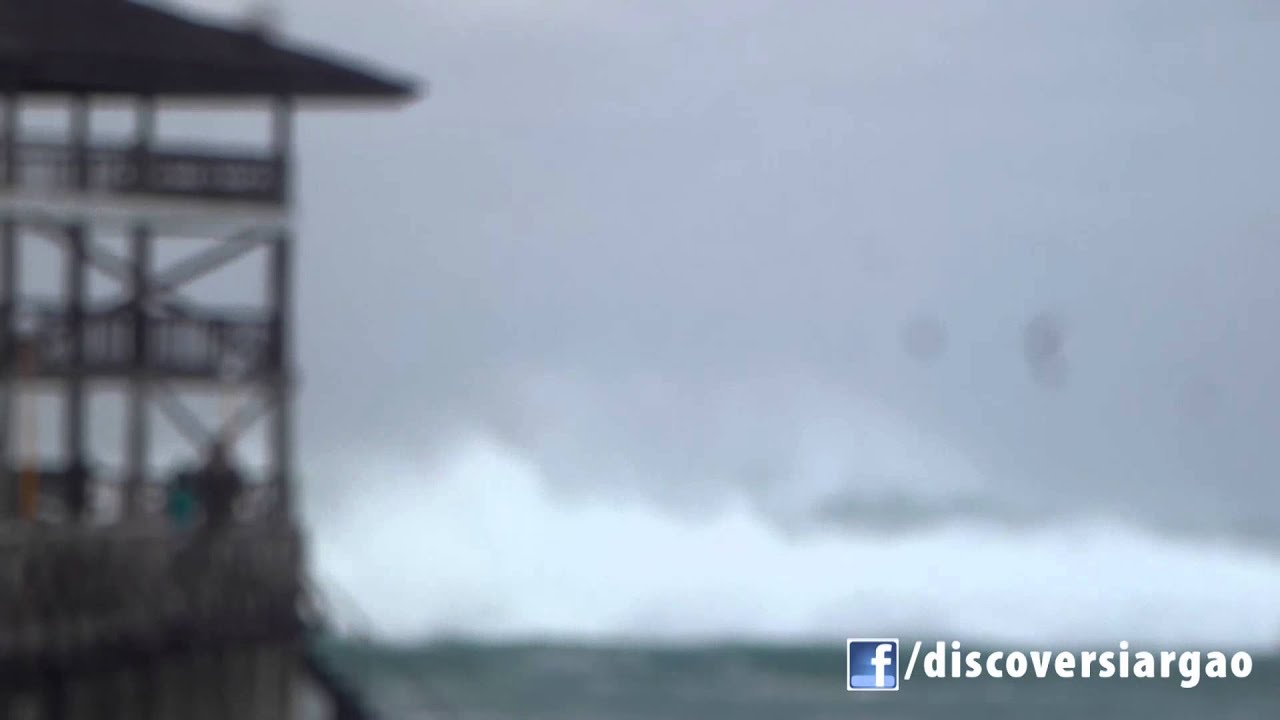 Cloud 9 Siargao Huge Waves - YouTube