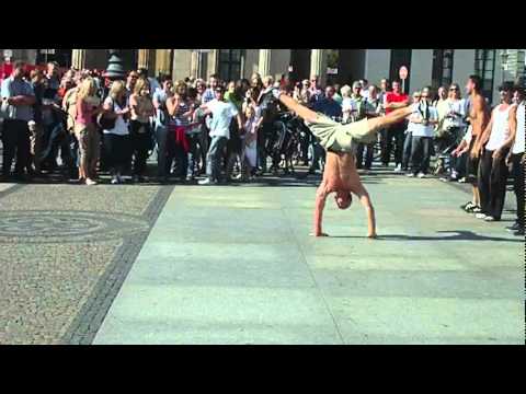 Breakdance in Berlin - YouTube