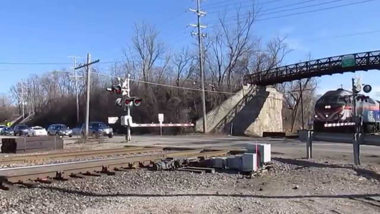 Northbound Metra Train 414 on the CPRS - YouTube