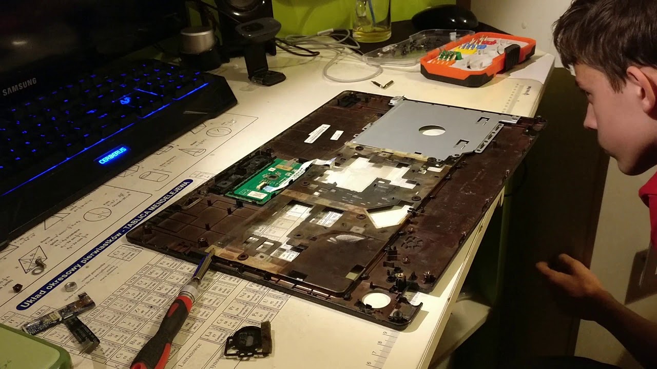 Acer Aspire 5367z hinge and broken case repair - YouTube