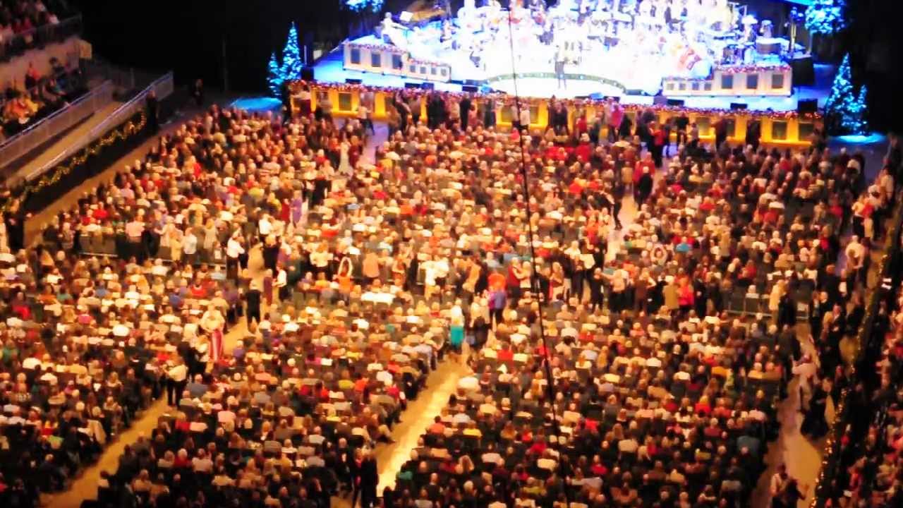 Dancing along the Blue Danube Waltz - Andre' Rieu live at O2 Arena ...