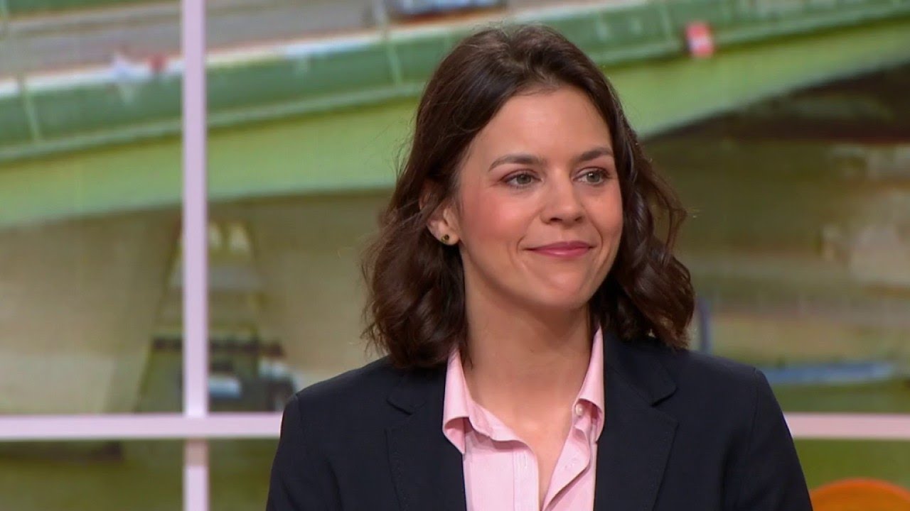 L'interview d'actualité - Amy Greene - YouTube