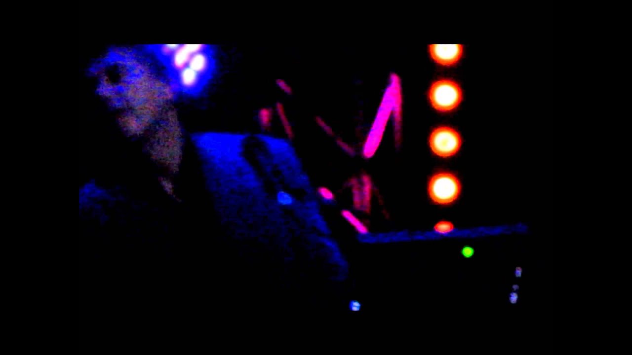 Bryan Ferry in Paris "End of More than this + beginning of Avalon ...