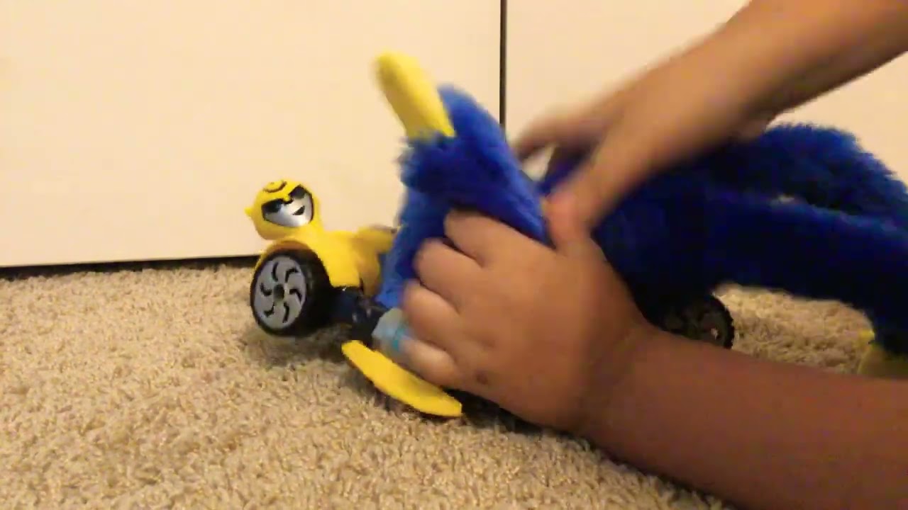 Huggy wuggy vs Robot trailer - YouTube