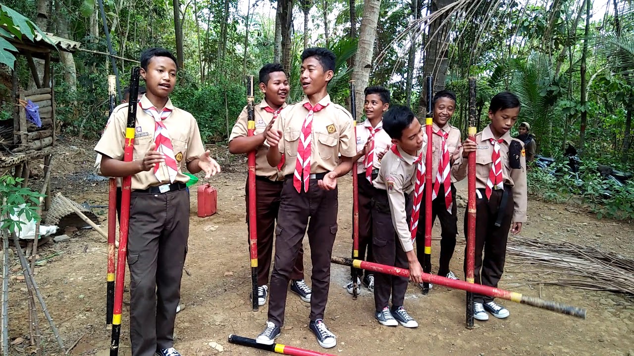 YEL YEL PRAMUKA REGU SINGA - YouTube