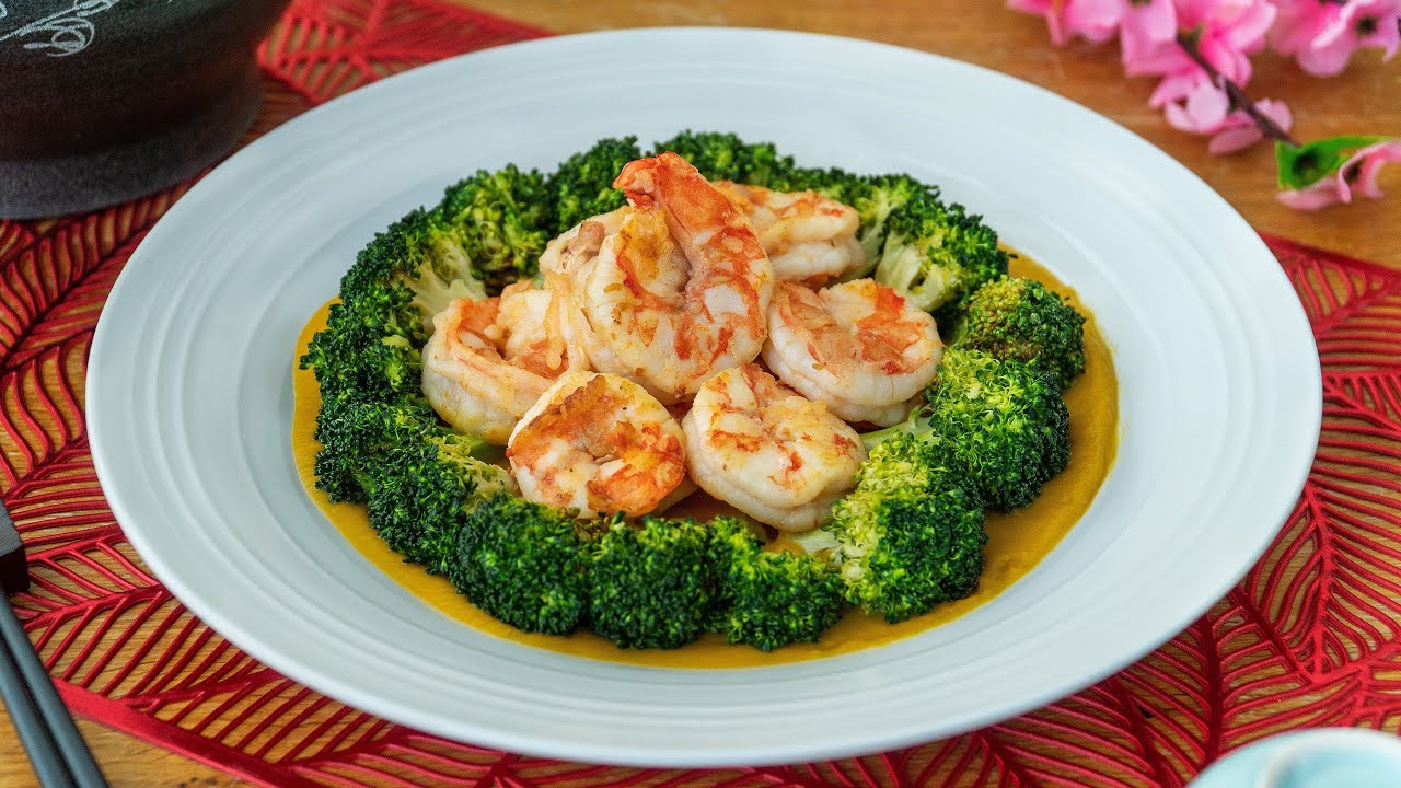 Prawns with Pumpkin Purée and Fried Broccoli - 南瓜泥虾 - YouTube