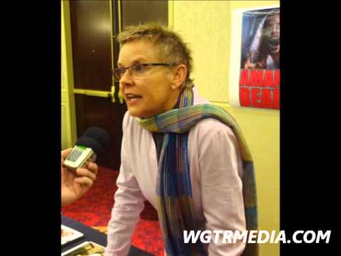 Amanda Bearse Answers the Married with Children Reunion!