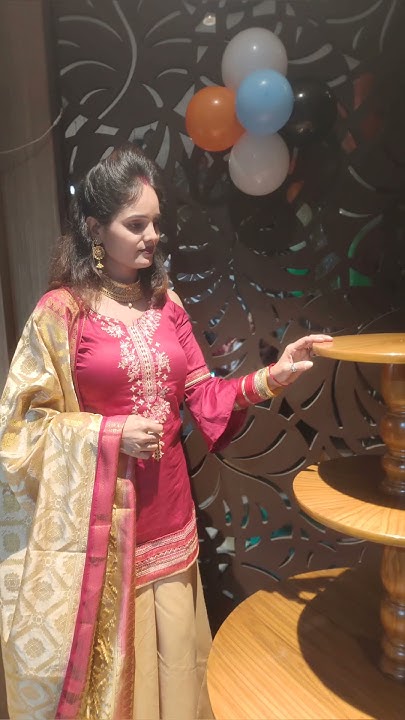 DURI HAI ☺️☺️☺️ Singer Parul Tiwari KNP 🎤 #wow_singer_parul_tiwari #wow_singer_parul_manoj_sh ...