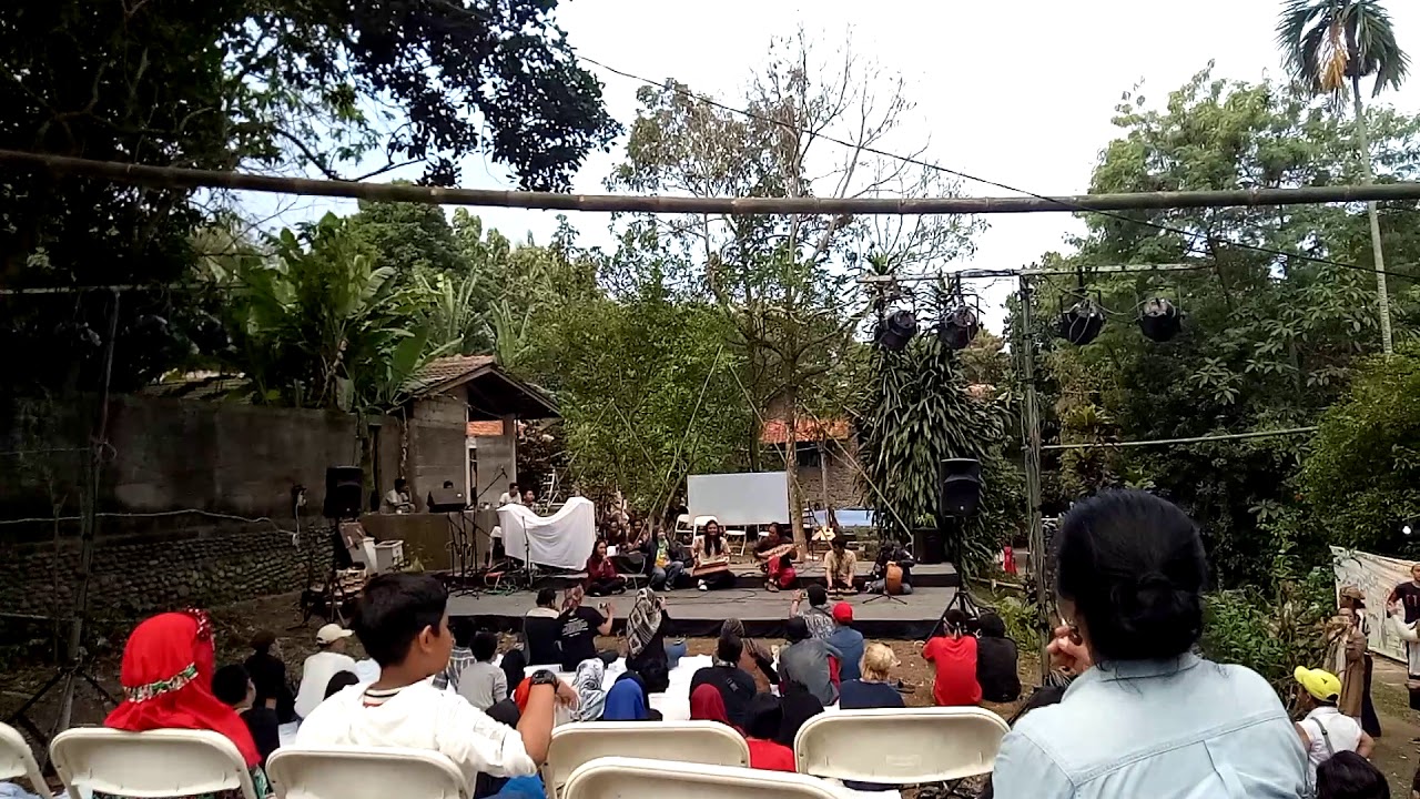 Bengkel Teater WS.Rendra - YouTube