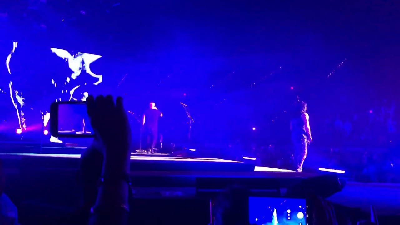 Disturbed LIVE Wolstein Center Cleveland OH (Down with the sickness ...
