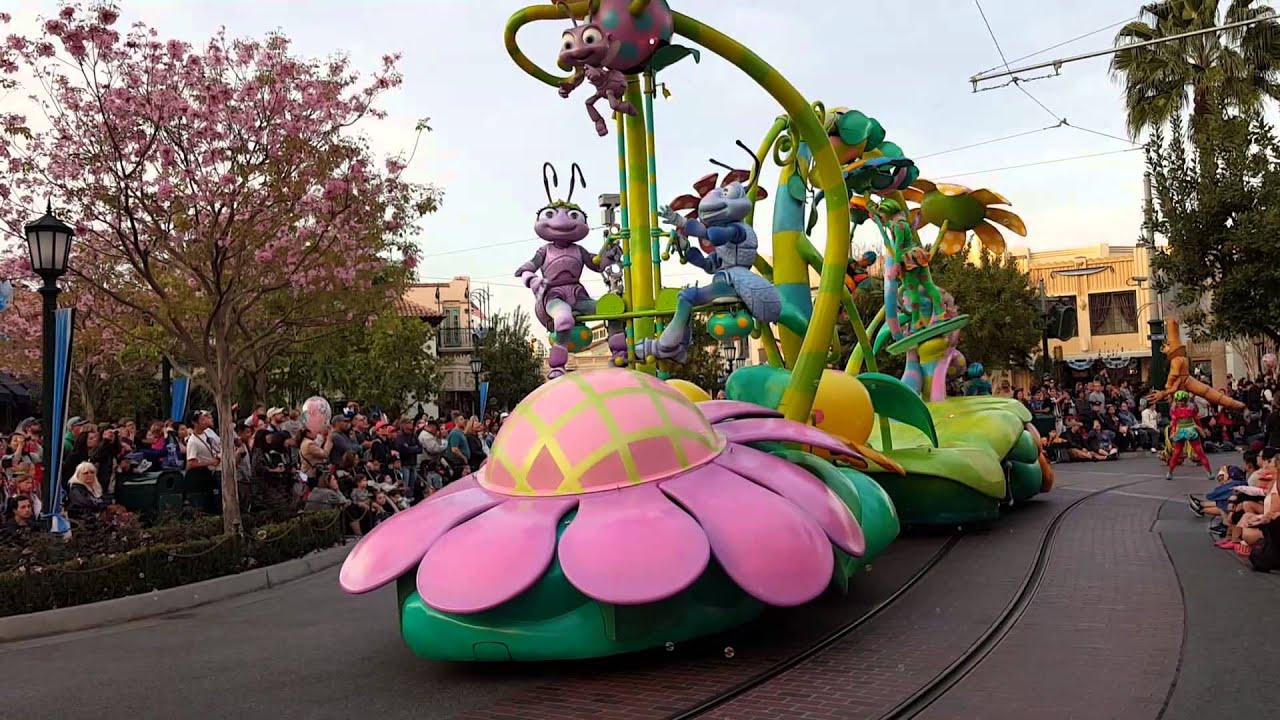Pixar Play Parade at Disney California Adventure. - YouTube